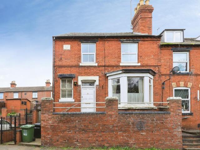 3 bedroom end of terrace house for sale