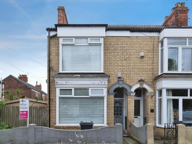 3 bedroom end of terrace house for sale