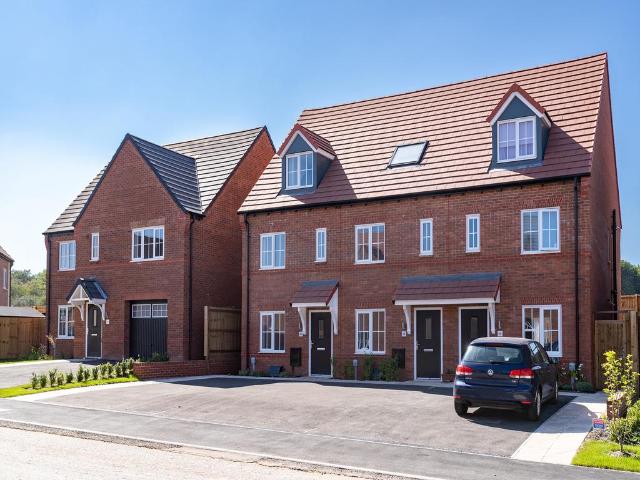 3 bedroom end of terrace house for sale