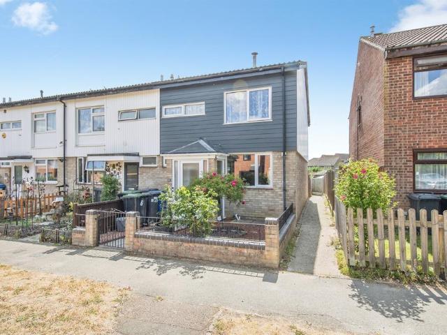 3 bedroom end of terrace house for sale