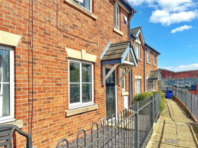 3 bedroom end of terrace house for sale