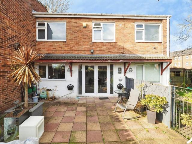 3 bedroom end of terrace house for sale