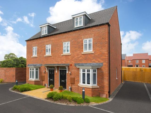 3 bedroom end of terrace house for sale