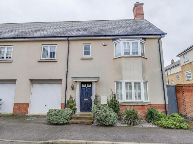 3 bedroom end of terrace house for sale