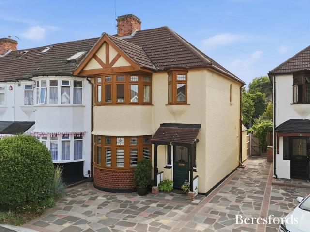 3 bedroom end of terrace house for sale
