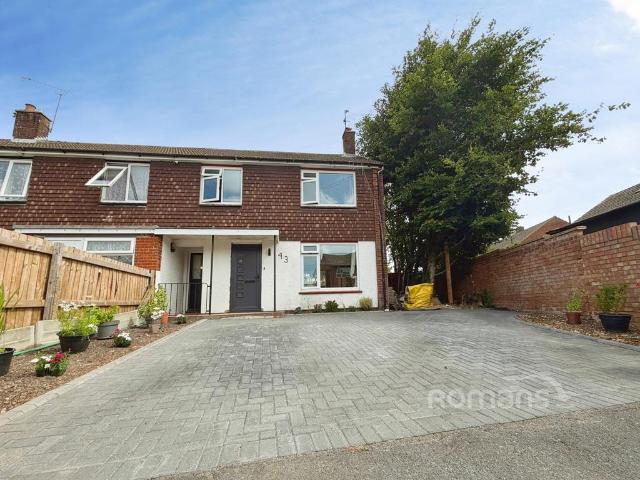 3 bedroom end of terrace house for sale