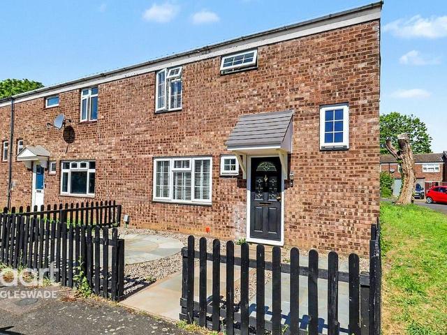 3 bedroom end of terrace house for sale