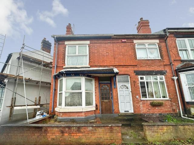 3 bedroom end of terrace house for sale