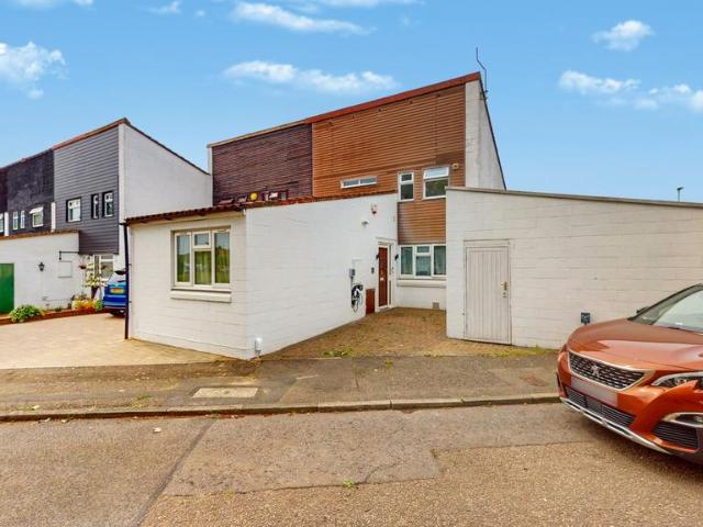 3 bedroom end of terrace house for sale
