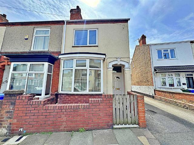 3 bedroom end of terrace house for sale