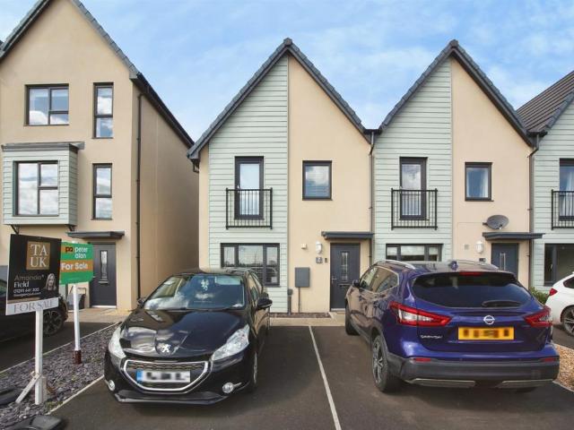 3 bedroom end of terrace house for sale