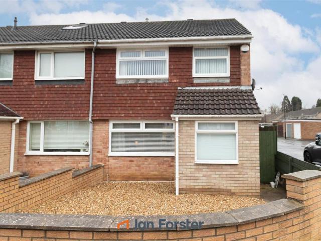 3 bedroom end of terrace house for sale