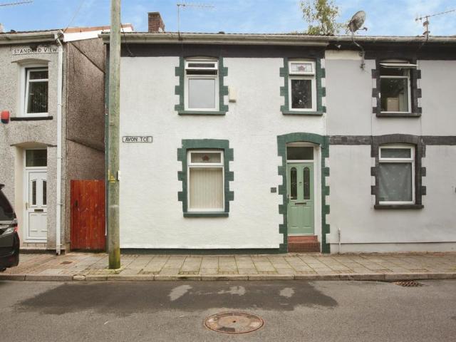 3 bedroom end of terrace house for sale