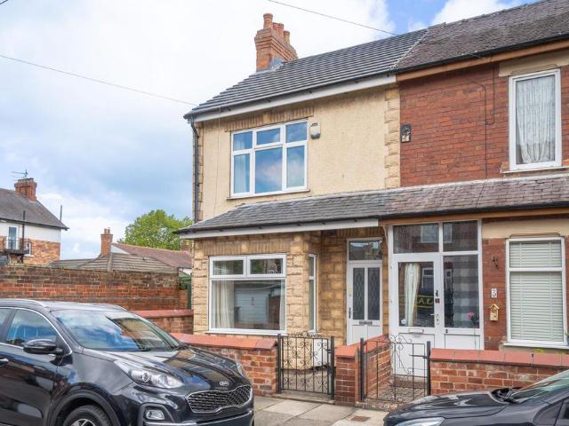 3 bedroom end of terrace house for sale