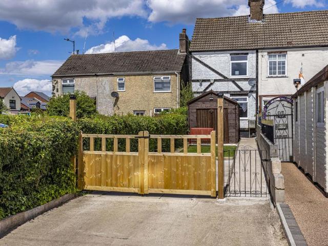 3 bedroom end of terrace house for sale