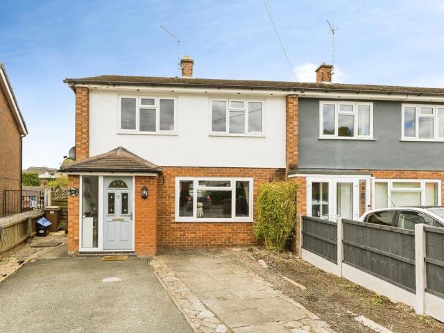 3 bedroom end of terrace house for sale