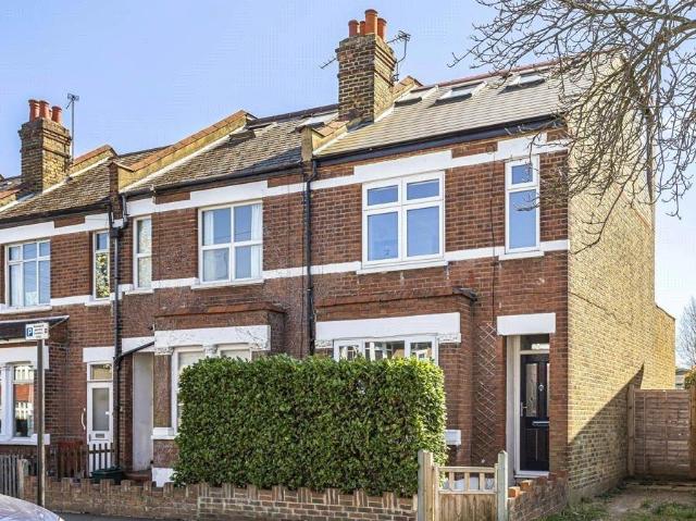 3 bedroom end of terrace house for sale