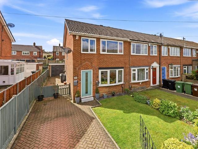 3 bedroom end of terrace house for sale