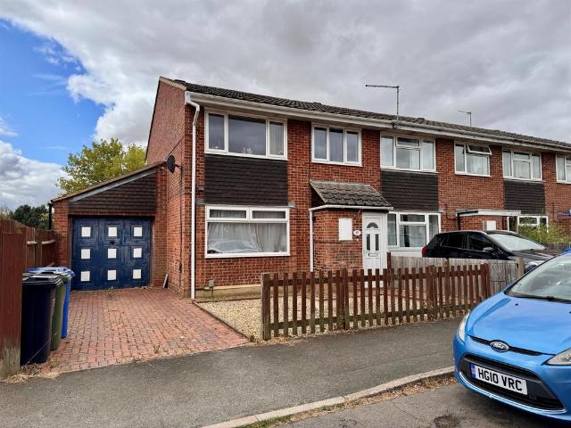 3 bedroom end of terrace house for sale