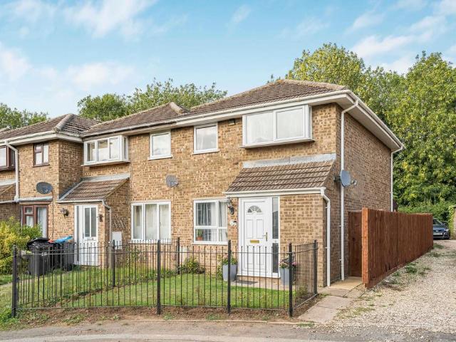 3 bedroom end of terrace house for sale