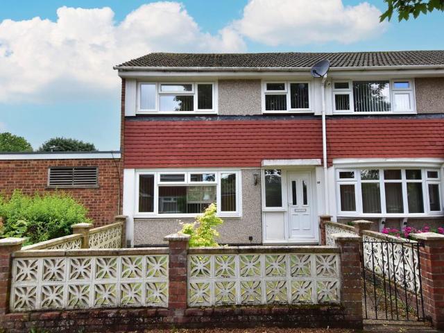 3 bedroom end of terrace house for sale