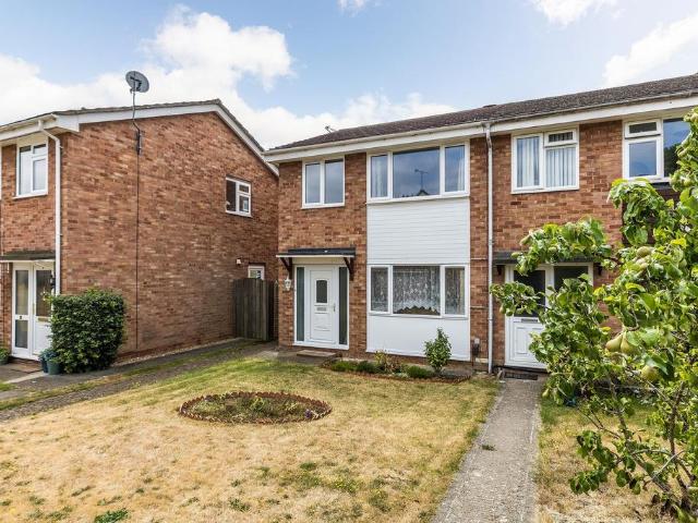 3 bedroom end of terrace house for sale