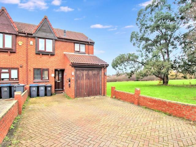 3 bedroom end of terrace house for sale