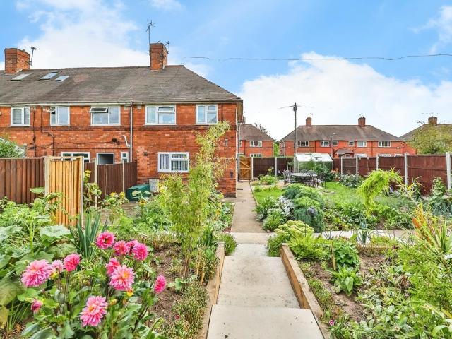 3 bedroom end of terrace house for sale