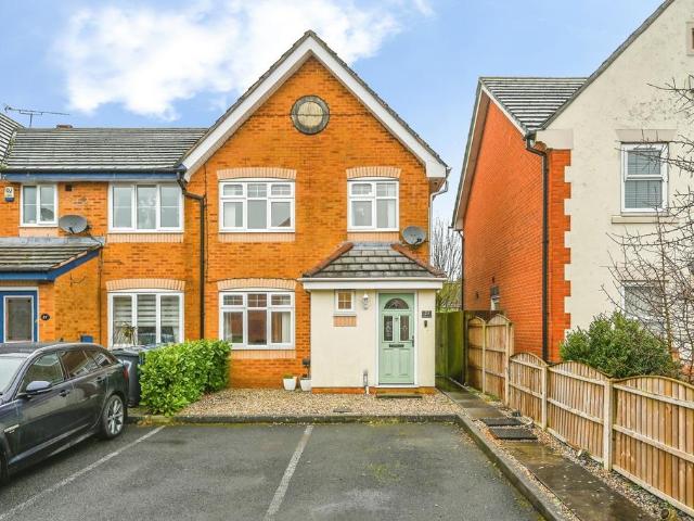 3 bedroom end of terrace house for sale