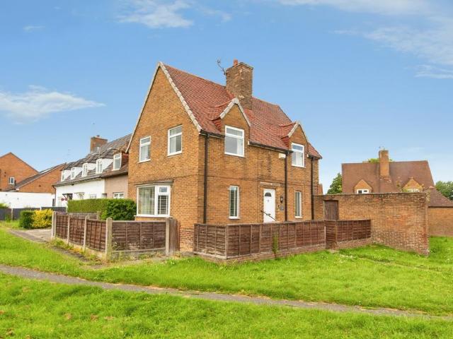 3 bedroom end of terrace house for sale