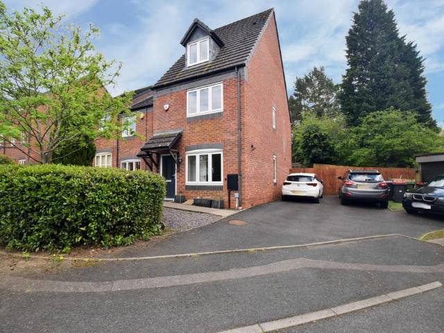 3 bedroom end of terrace house for sale