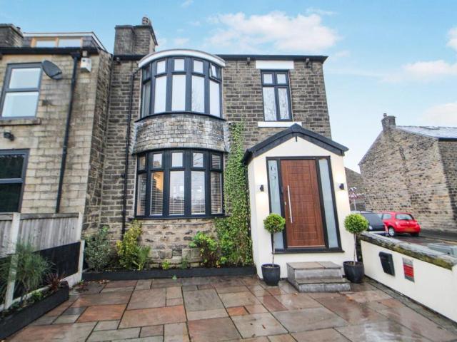 3 bedroom end of terrace house for sale