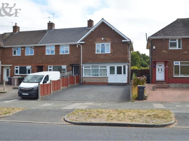 3 bedroom end of terrace house for sale