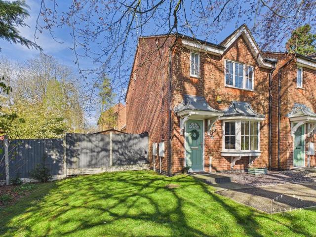 3 bedroom end of terrace house for sale