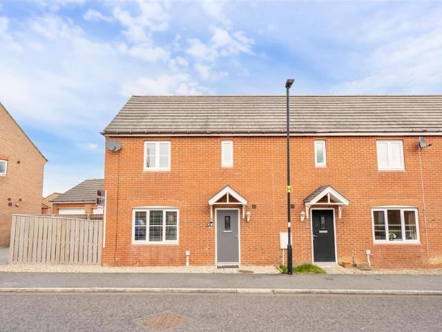 3 bedroom end of terrace house for sale