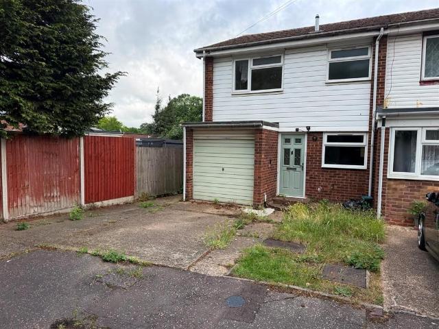 3 bedroom end of terrace house for sale