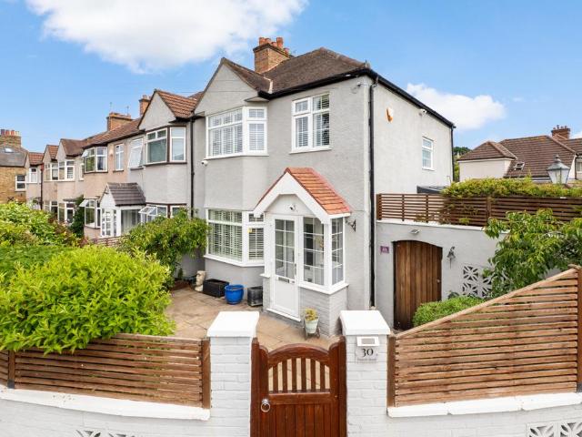 3 bedroom end of terrace house for sale