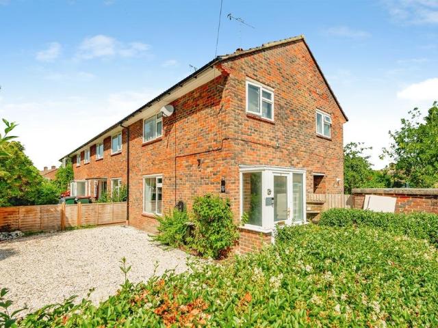 3 bedroom end of terrace house for sale