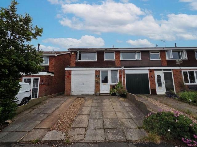 3 bedroom end of terrace house for sale