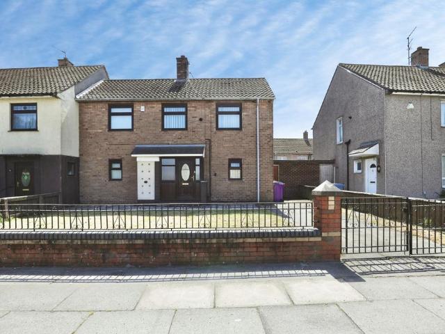 3 bedroom end of terrace house for sale