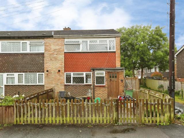 3 bedroom end of terrace house for sale