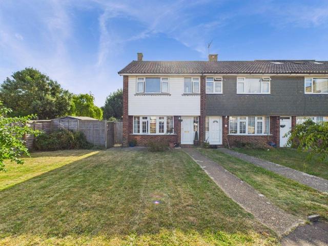 3 bedroom end of terrace house for sale