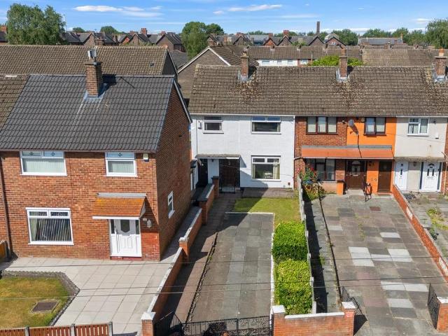3 bedroom end of terrace house for sale
