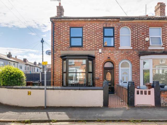 3 bedroom end of terrace house for sale