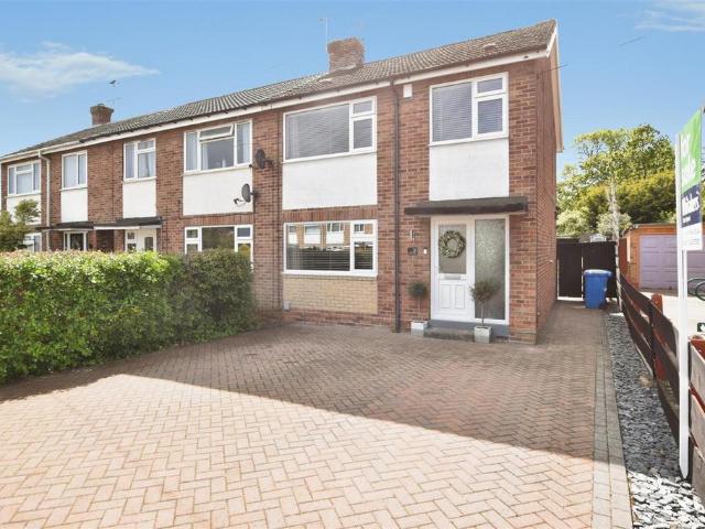 3 bedroom end of terrace house for sale