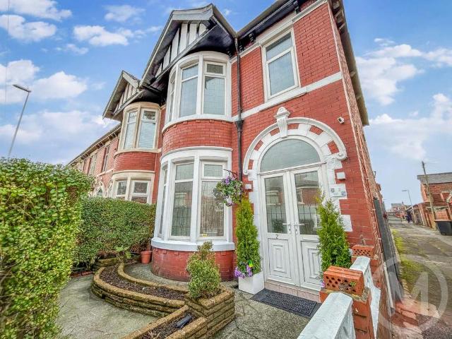 3 bedroom end of terrace house for sale