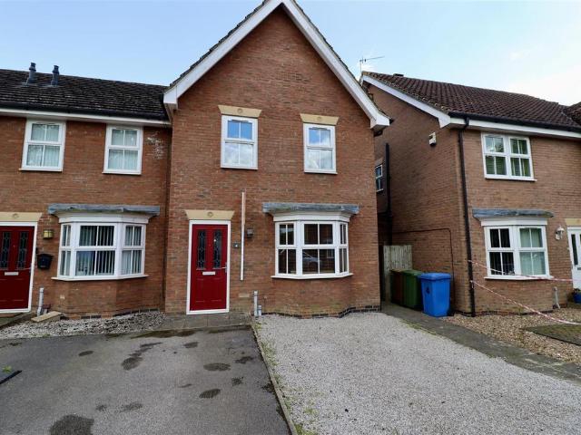 3 bedroom end of terrace house for sale