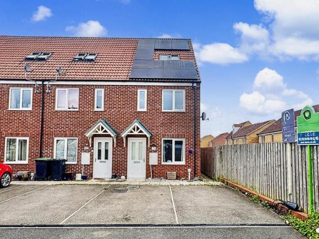 3 bedroom end of terrace house for sale