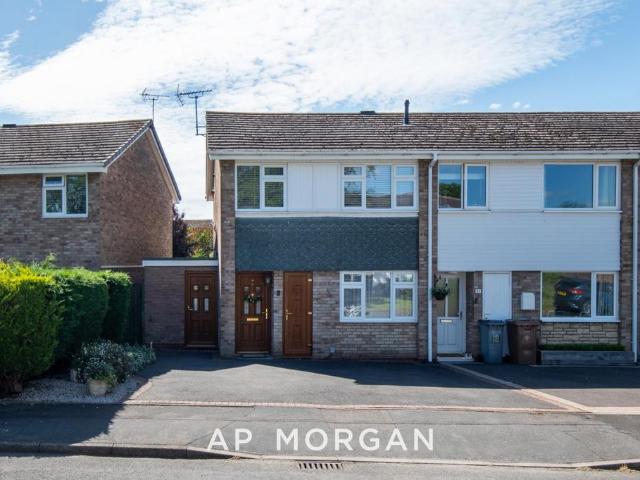 3 bedroom end of terrace house for sale