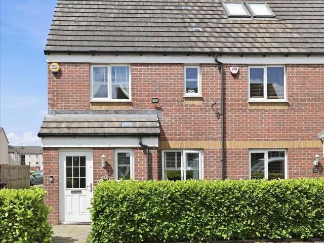 3 bedroom end of terrace house for sale